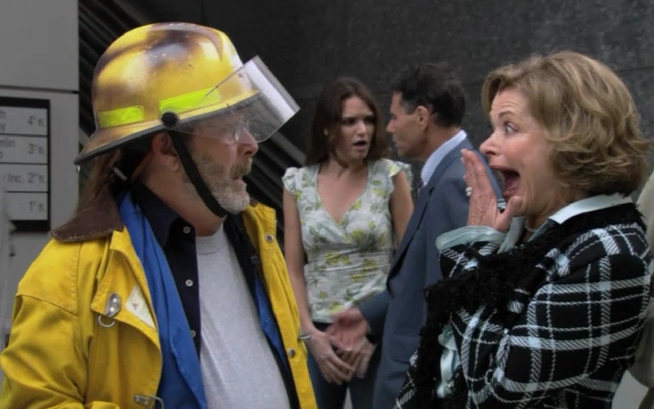 Surprising your son as a military dad : r/gifs